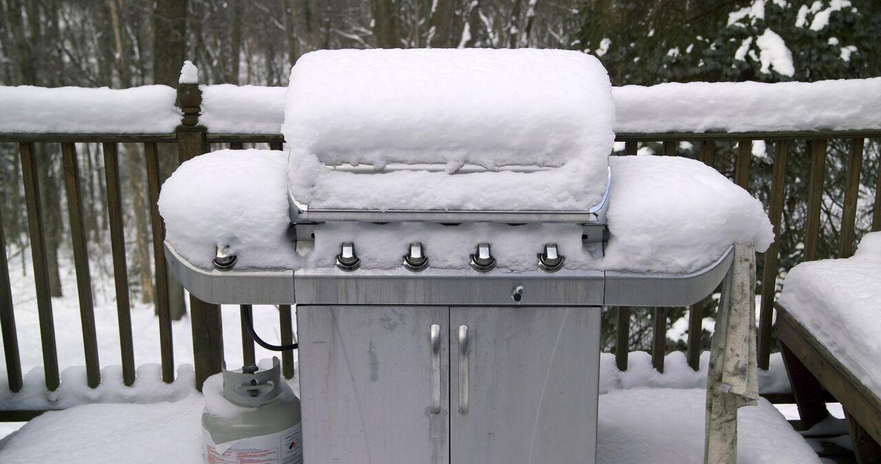 11 Tips for Cold-Weather Grilling